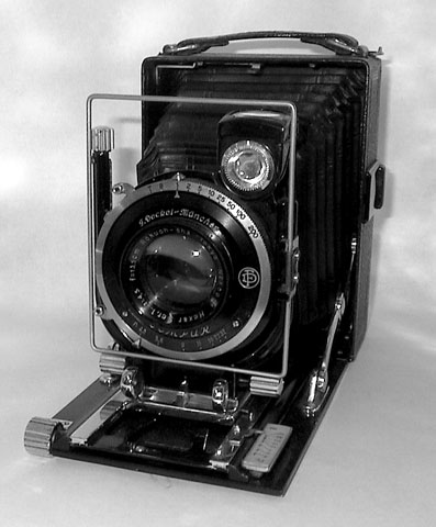 Stereo photos of classic press, view, and large-format SLR cameras